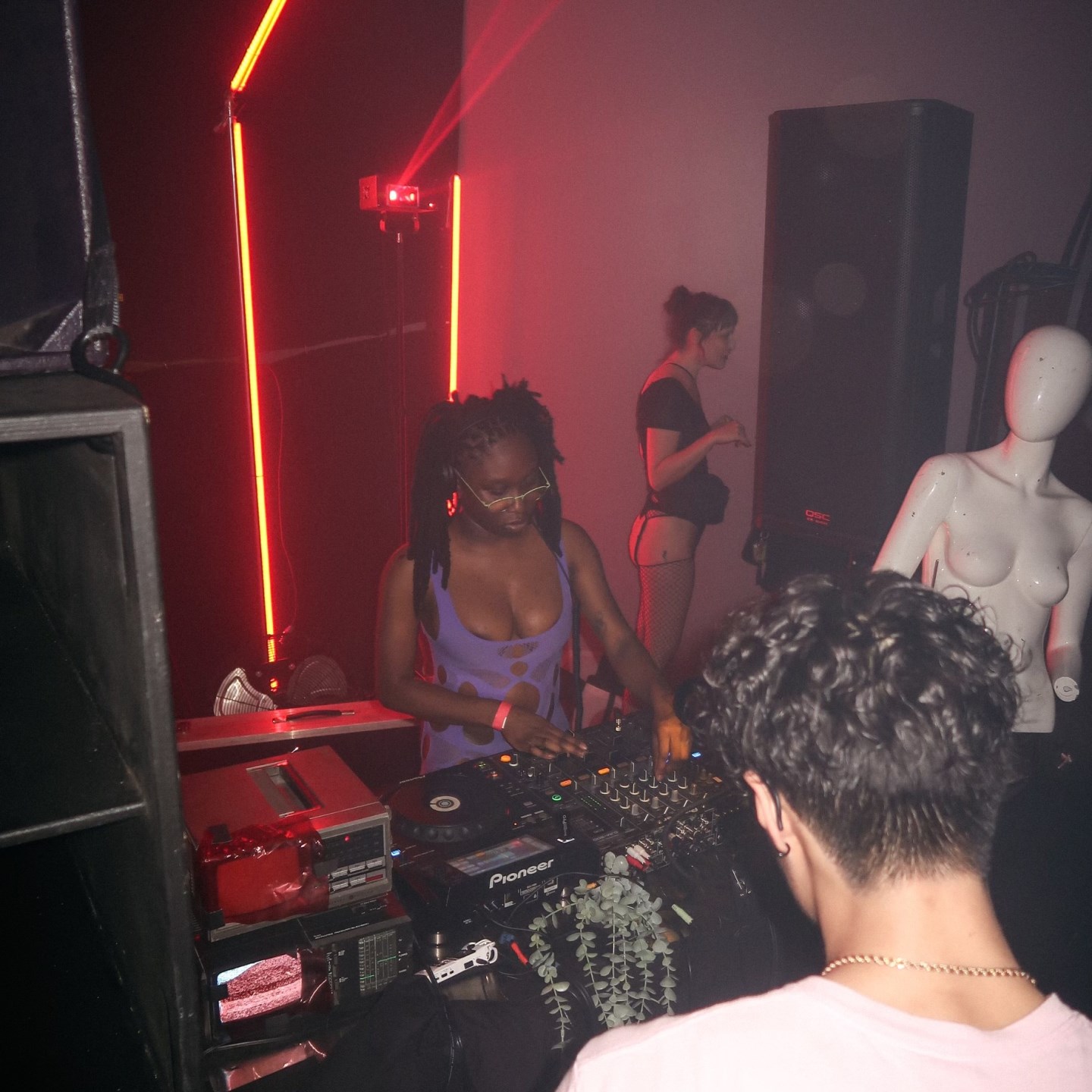 Vonne · Artist Profile