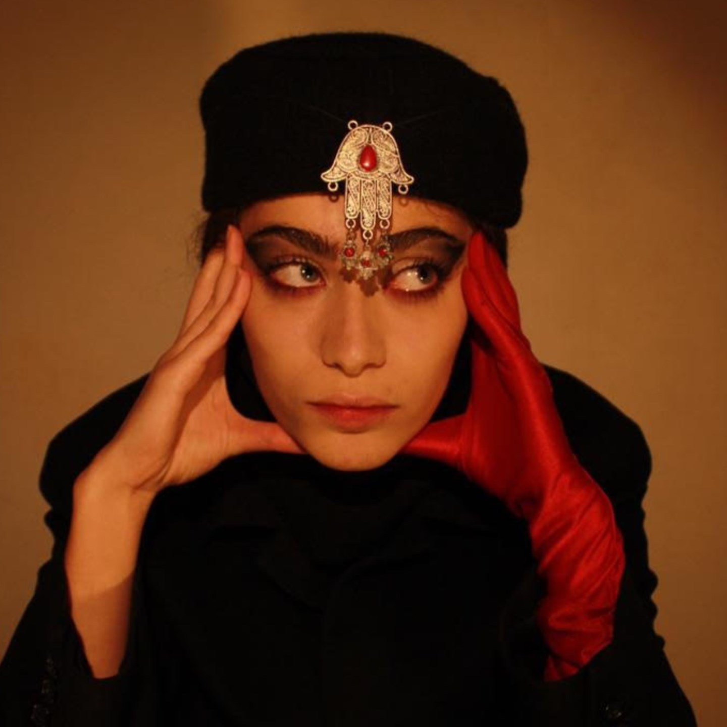 YA HU · Artist Profile