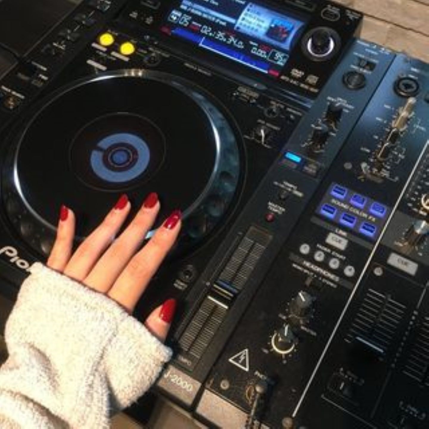 Yuriko (2) · Artist Profile