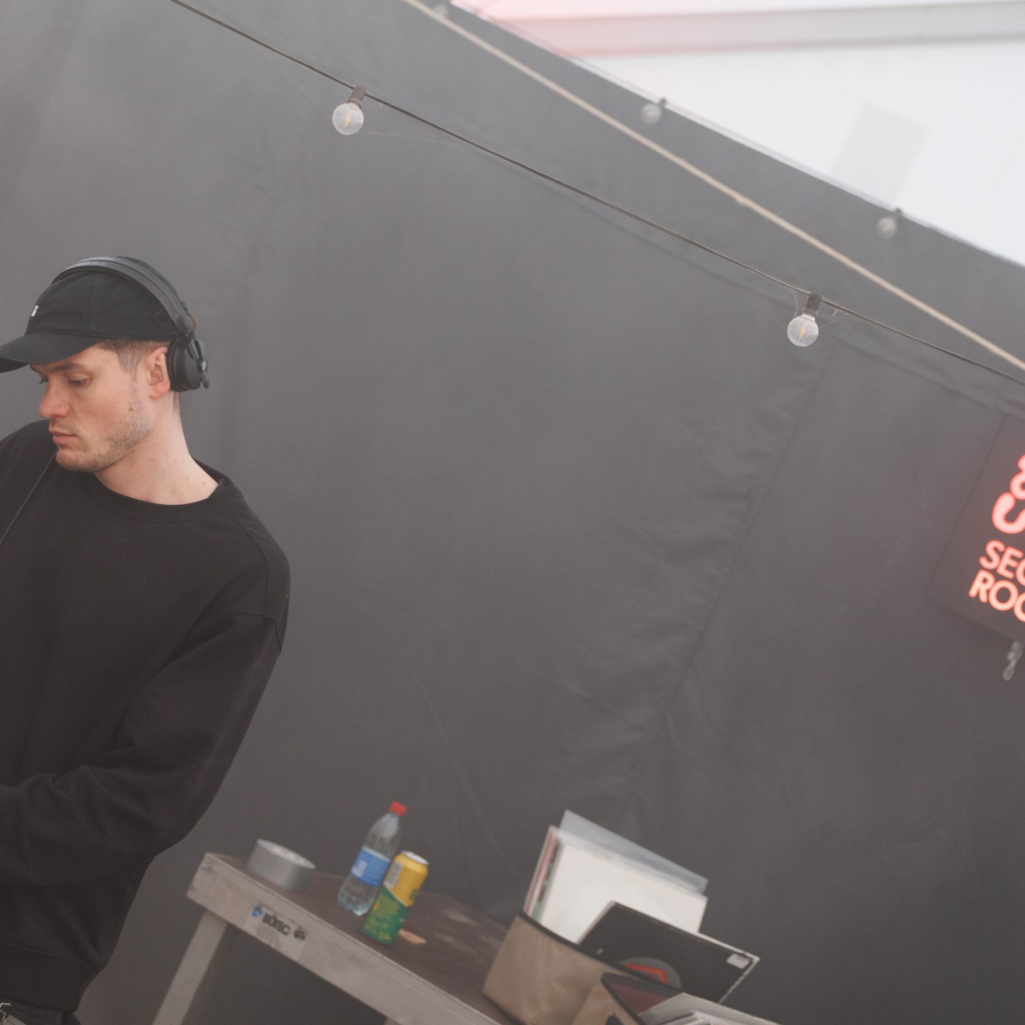 Zachary (2) · Artist Profile