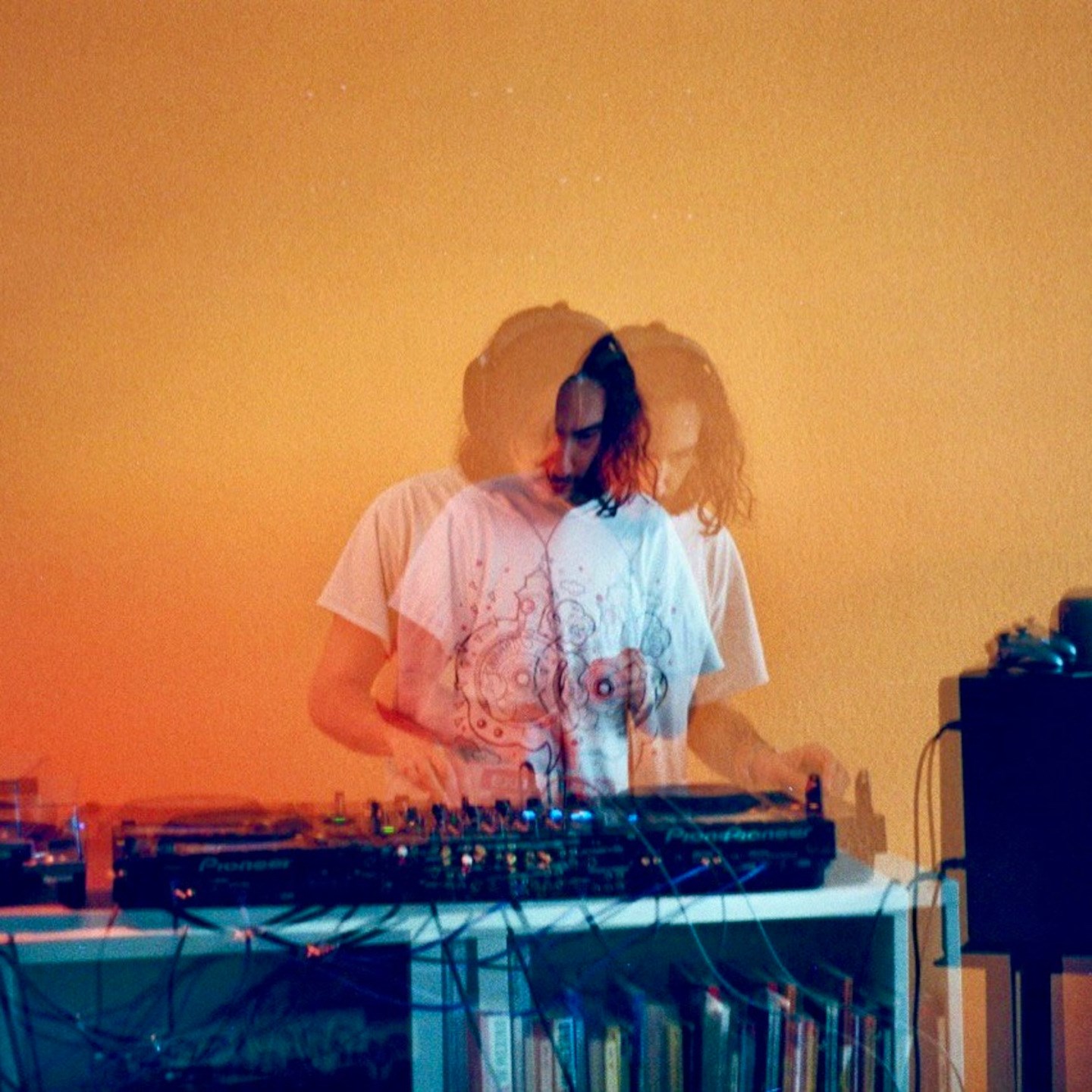 Zoran · Artist Profile