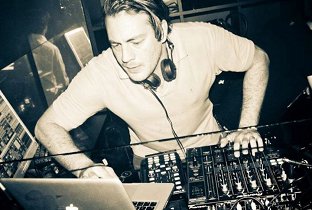 Stephane Lando · Artist Profile