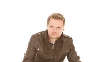 Steve Love · Artist Profile