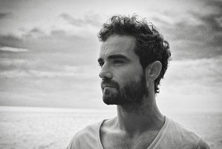 Tato · Biography