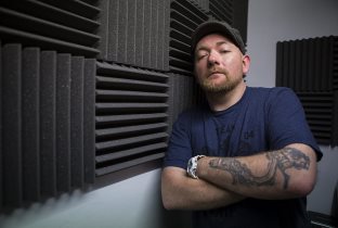 Terry Hooligan · Biography