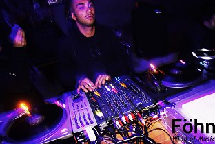 Thomas · Artist Profile