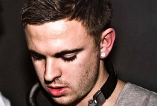 Toby Jones · Artist Profile
