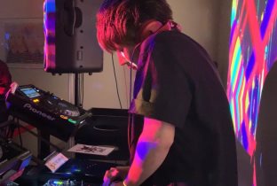 tossy · Artist Profile