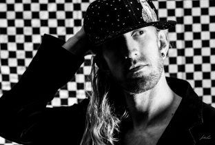 Triangle Man · Artist Profile