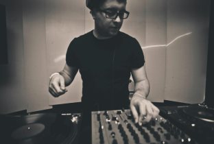 Utti · Artist Profile