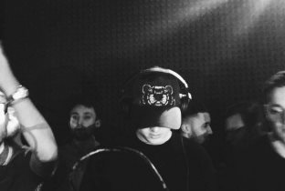 Vincent Mackay · Artist Profile